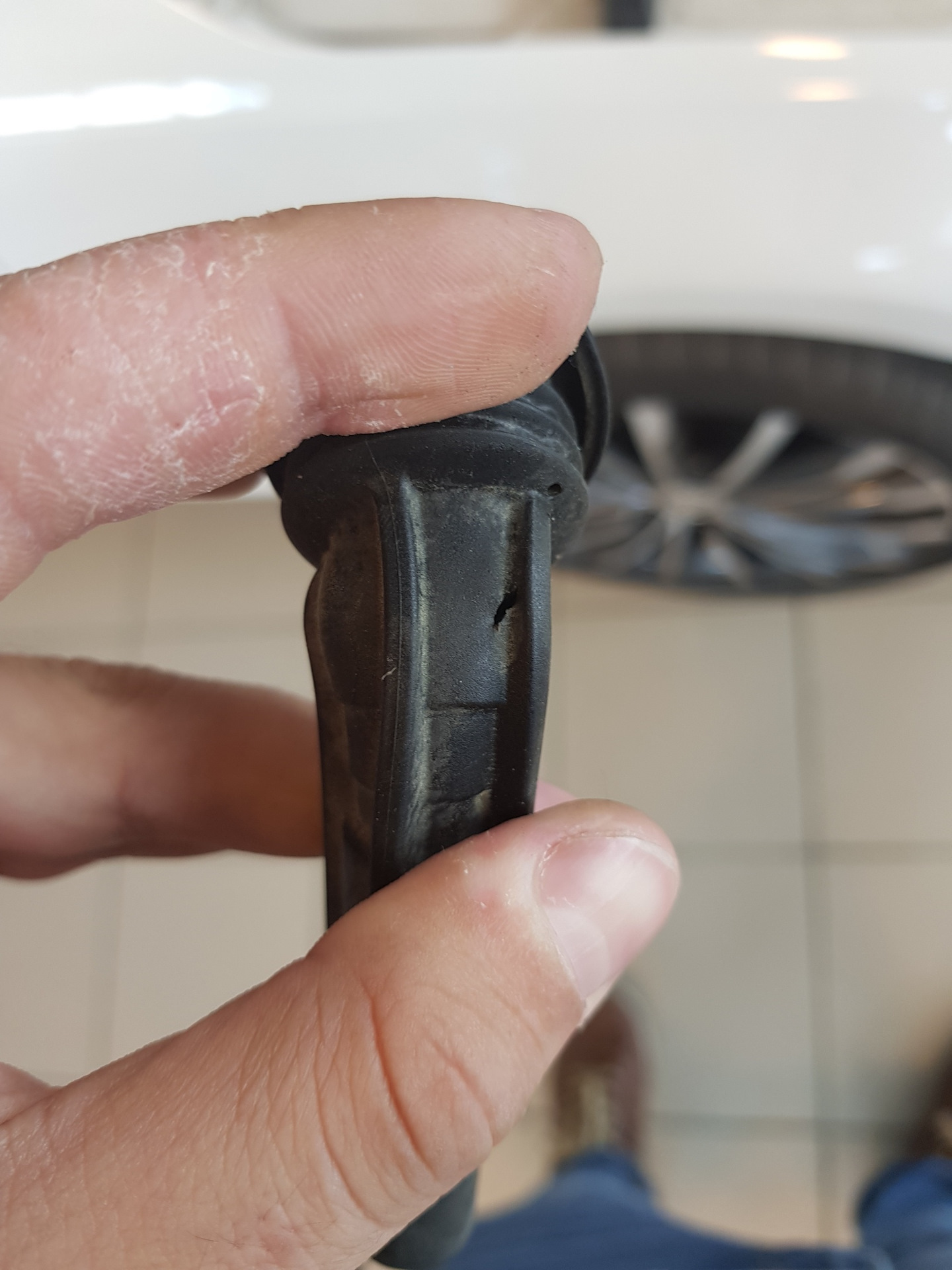 Решение проблемы! Замена наконечника 04C 905 199E — Skoda Octavia A7 ...