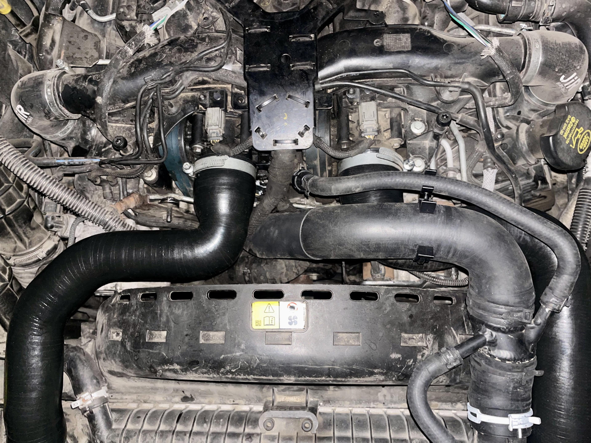 Пописал на трассе🫠 — Land Rover Range Rover Sport (1G), 3,6 л, 2010 ...