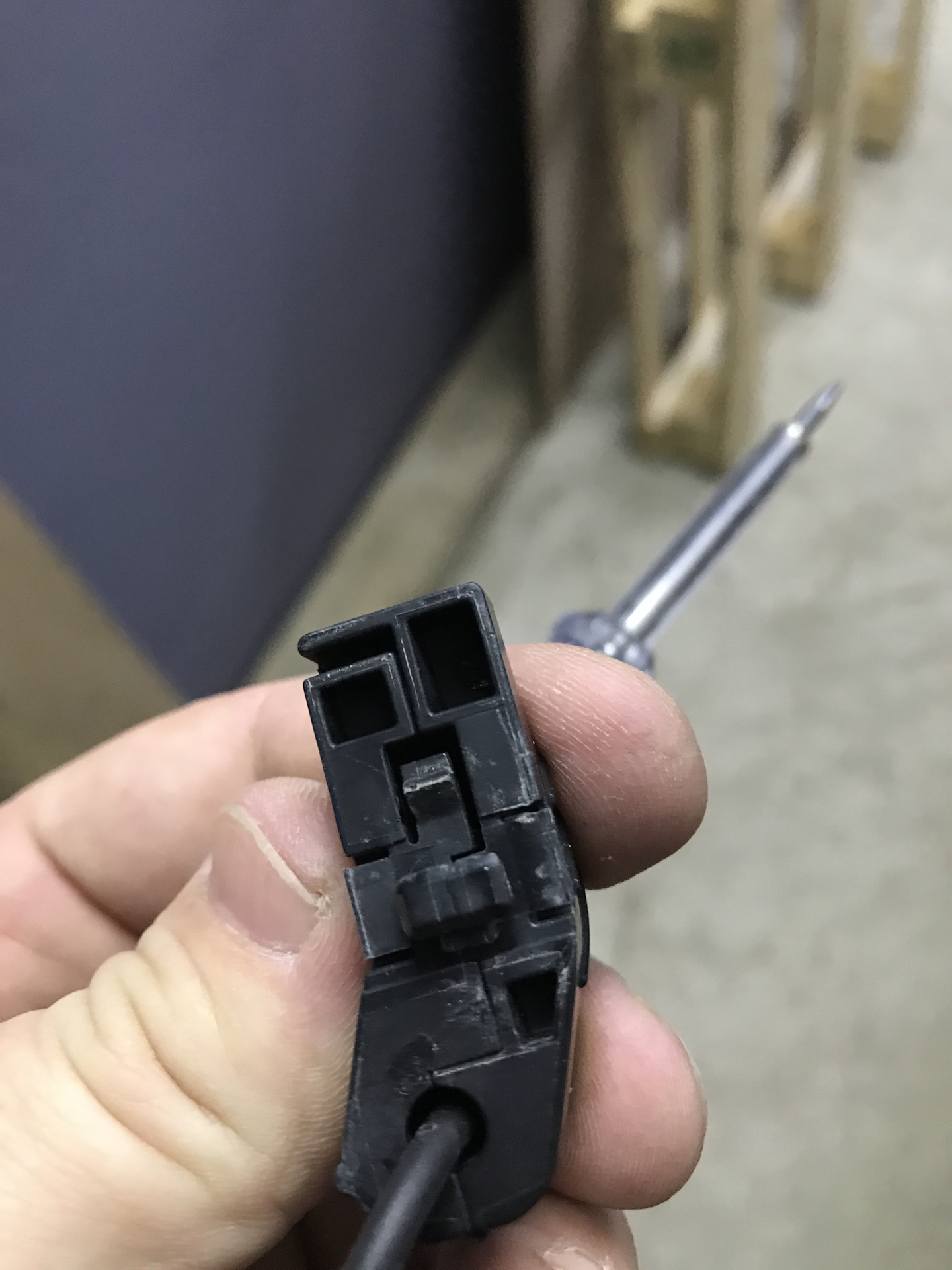 Поводок для крышки бензобака — Honda Freed (1G), 1,5 л, 2010 года ...