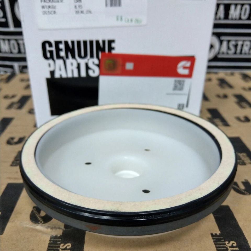 Сальник коленвала задний нового образца на двигатель Cummins ISF 2.8 ...