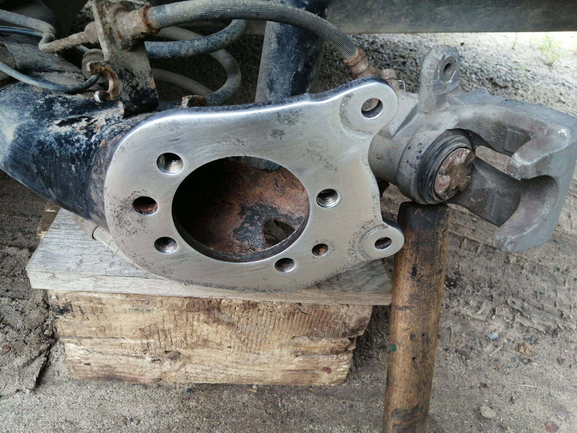 Замена задних ступиц, пыльников и восстановление разъёмов АБС. — Toyota ...