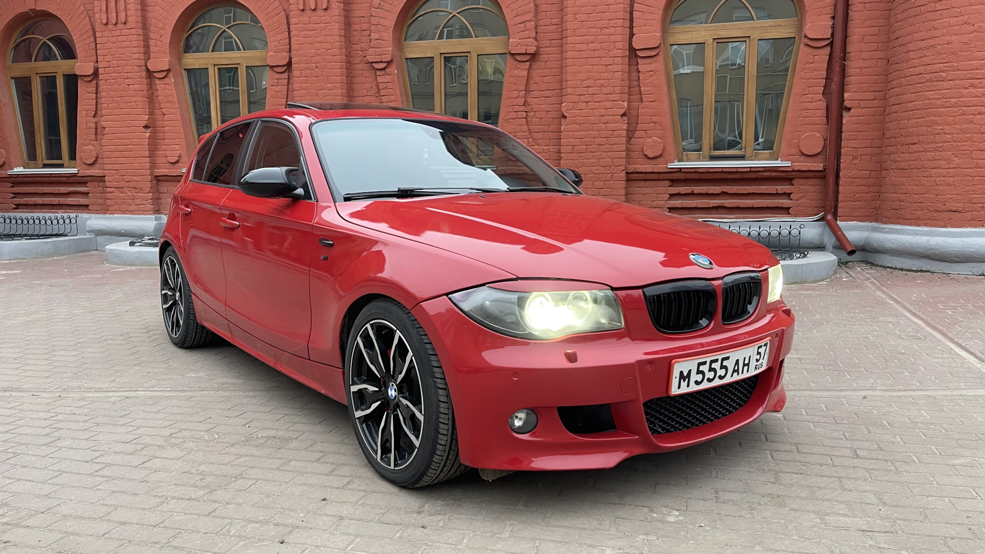 Городские красоты — BMW 1 series (E81/E87), 2 л, 2005 года | фотография | DRIVE2