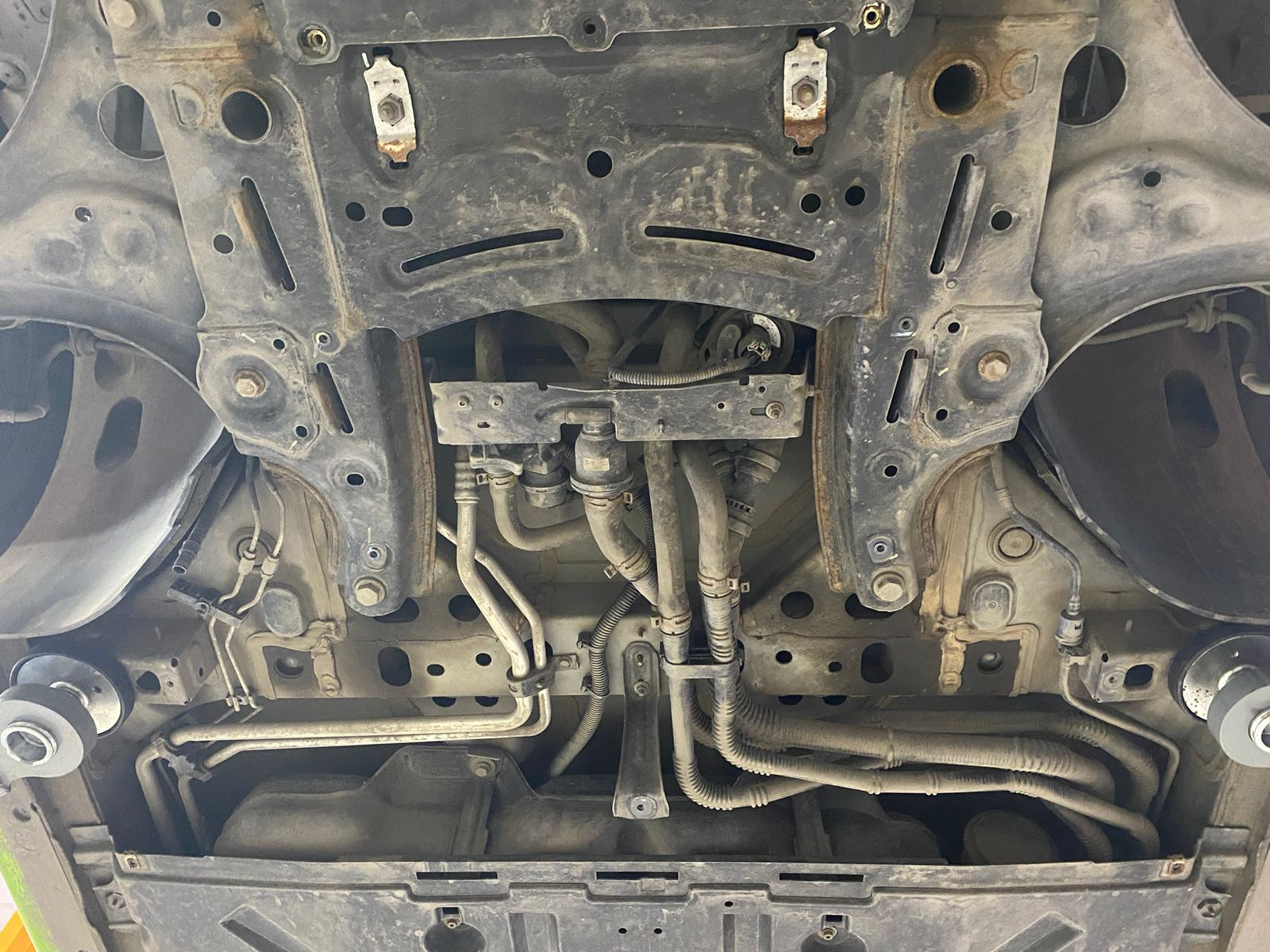 Заменил защиту моторного отсека — Smart fortwo (3G), 0,9 л, 2017 года ...