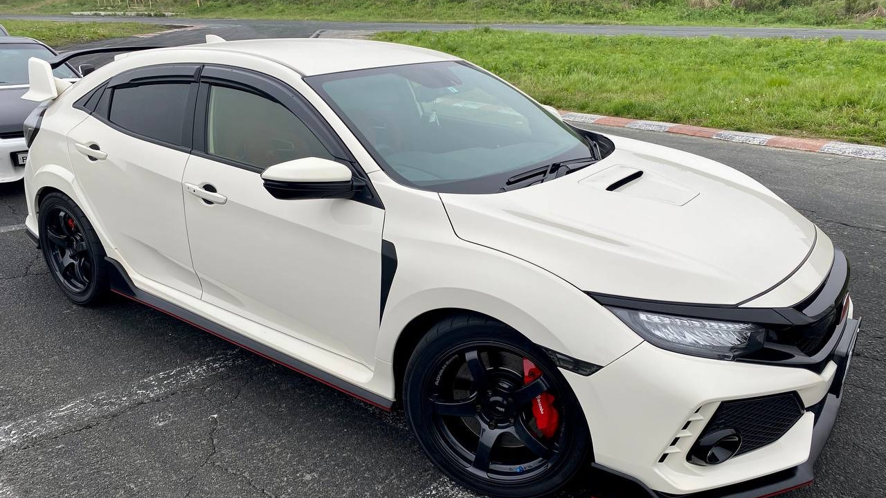 Honda Civic Type R (5G) 2.0 бензиновый 2019 | CHAMPIONSHIP WHITE на DRIVE2