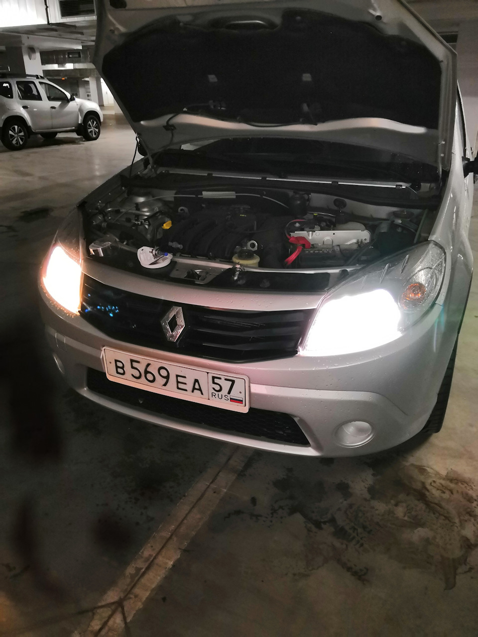 Philips — Renault Sandero 1G, 1,6 л, 2012 года | электроника | DRIVE2