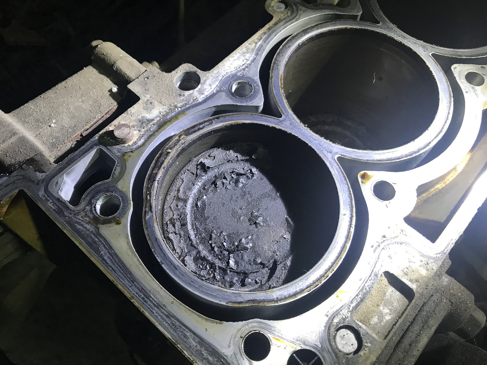 Замена прокладки ГБЦ — Mitsubishi Outlander XL, 2,4 л, 2008 года ...