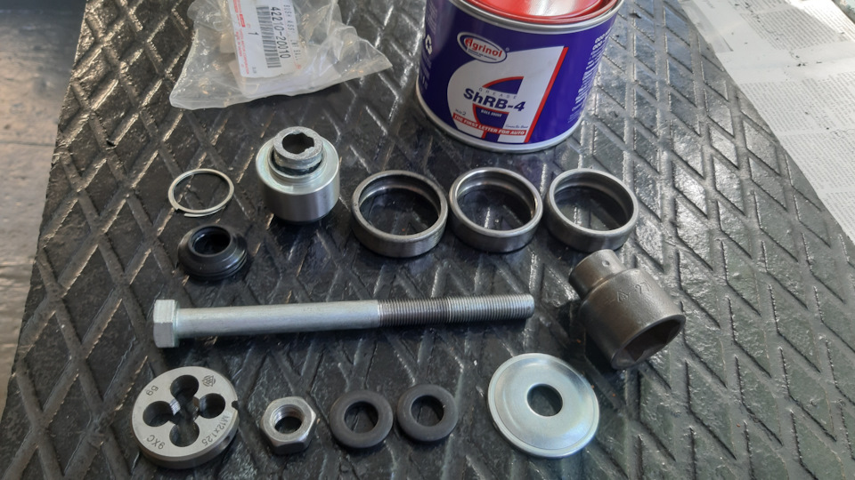 Плавающий сайлентблок — Lexus RX (2G), 3,3 л, 2003 года | своими руками ...