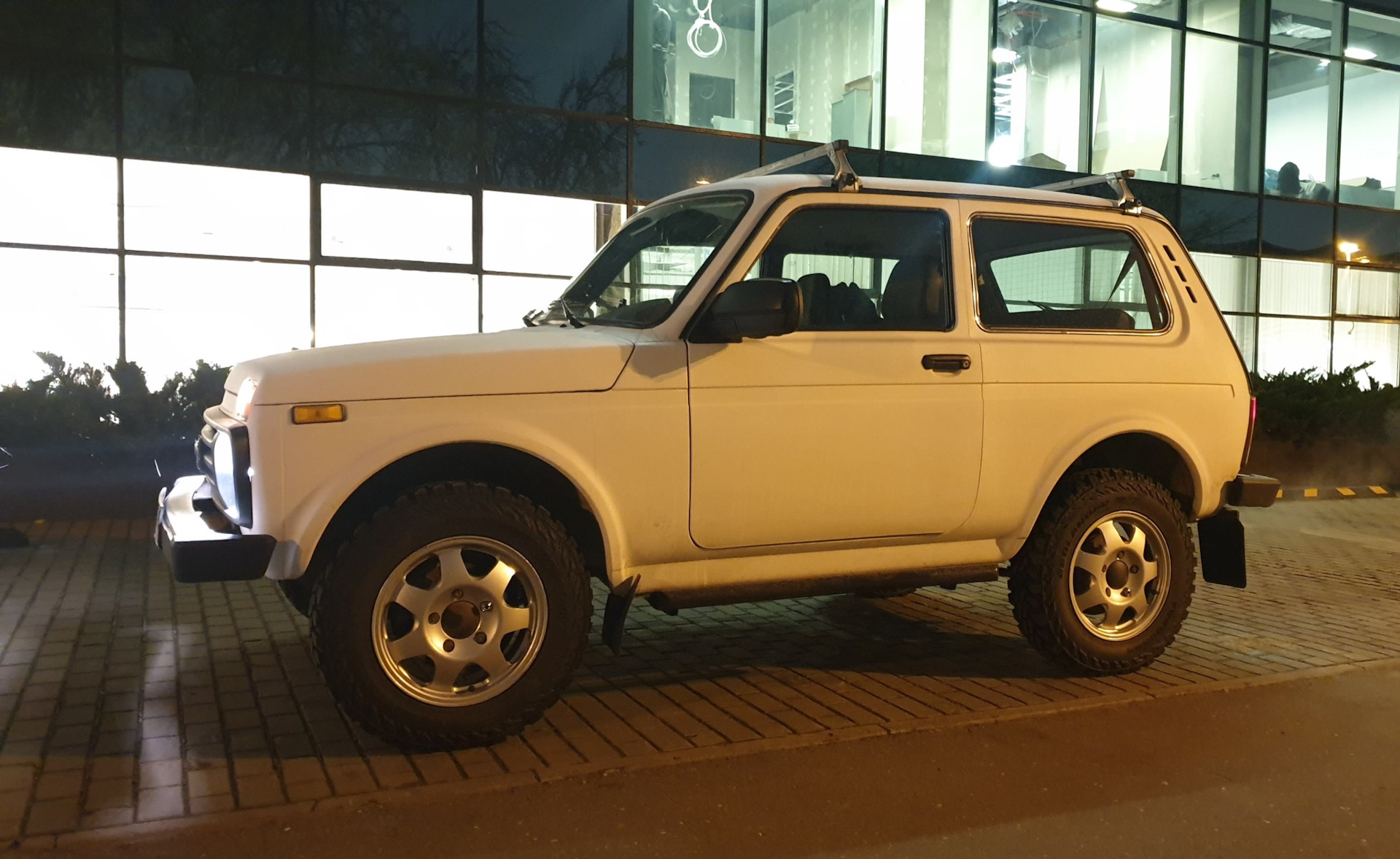 Как вам колеса? — Lada 4x4 3D, 1,7 л, 2020 года | шины | DRIVE2