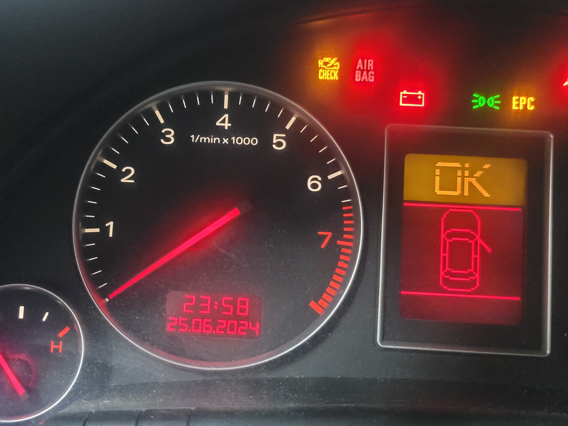 Замена масла — Audi A4 Avant (B6), 1,8 л, 2003 года | своими руками ...