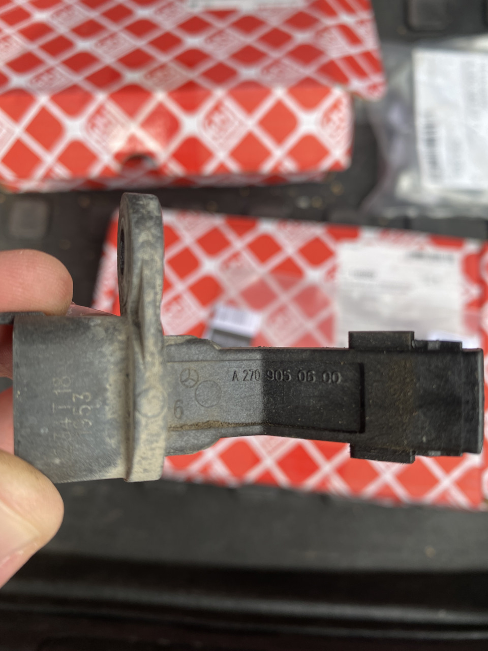 A2709050600 Датчик положения вала коленчатого Mercedes | Запчасти на DRIVE2