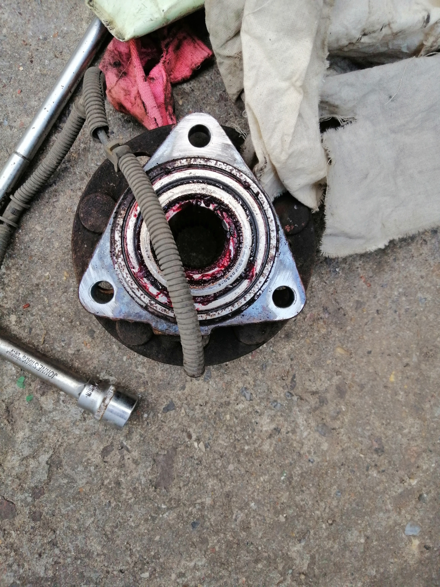 Правая ступица — SsangYong Rexton (2G), 2,7 л, 2007 года | поломка | DRIVE2