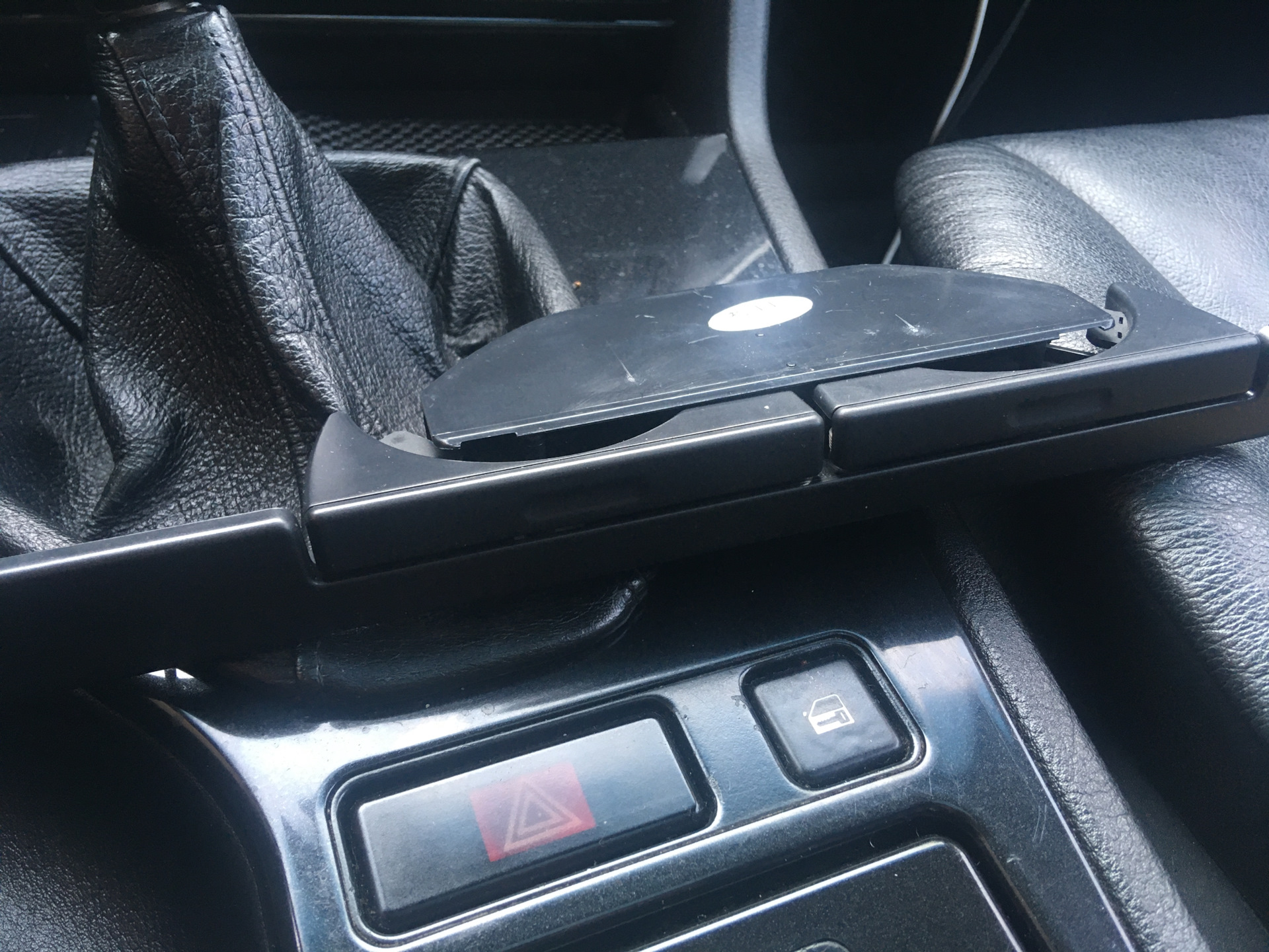 Bavarian machine — подстаканники — BMW 5 series (E39), 2 л, 2000 года ...