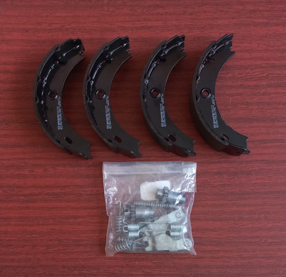 Колодки стояночного / ручного тормоза 0986487611. на Mercedes-Benz G ...
