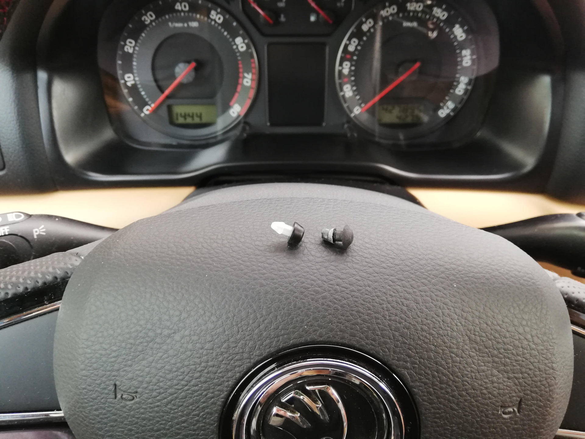 Борьба со сверчками … — Skoda Octavia A4 Mk1, 1,8 л, 2000 года | своими ...