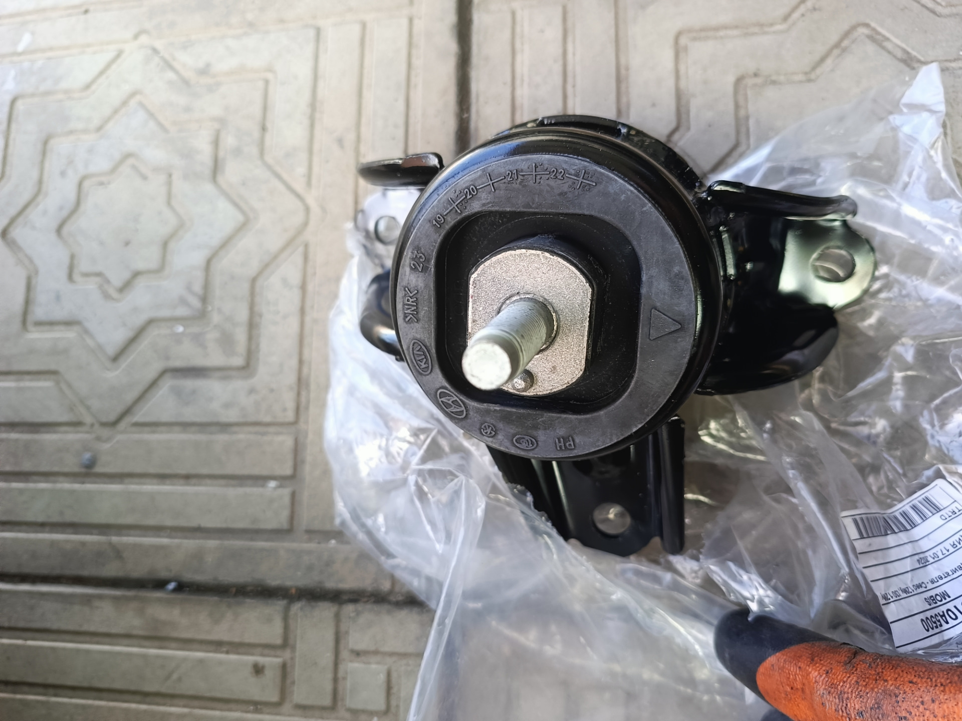 Замена опор двигателя — KIA Ceed (2G), 1,6 л, 2012 года | запчасти | DRIVE2