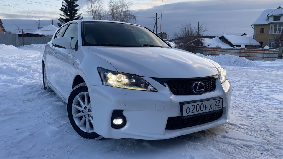 Lexus CT 200h 1.8 бензиновый 2011 | Lexus CT200h Luxury на DRIVE2