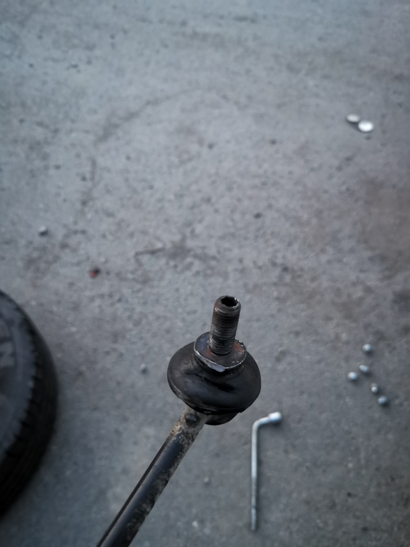 Замена стоек стабилизатора — Mazda CX-5 (1G), 2,5 л, 2016 года | своими руками | DRIVE2