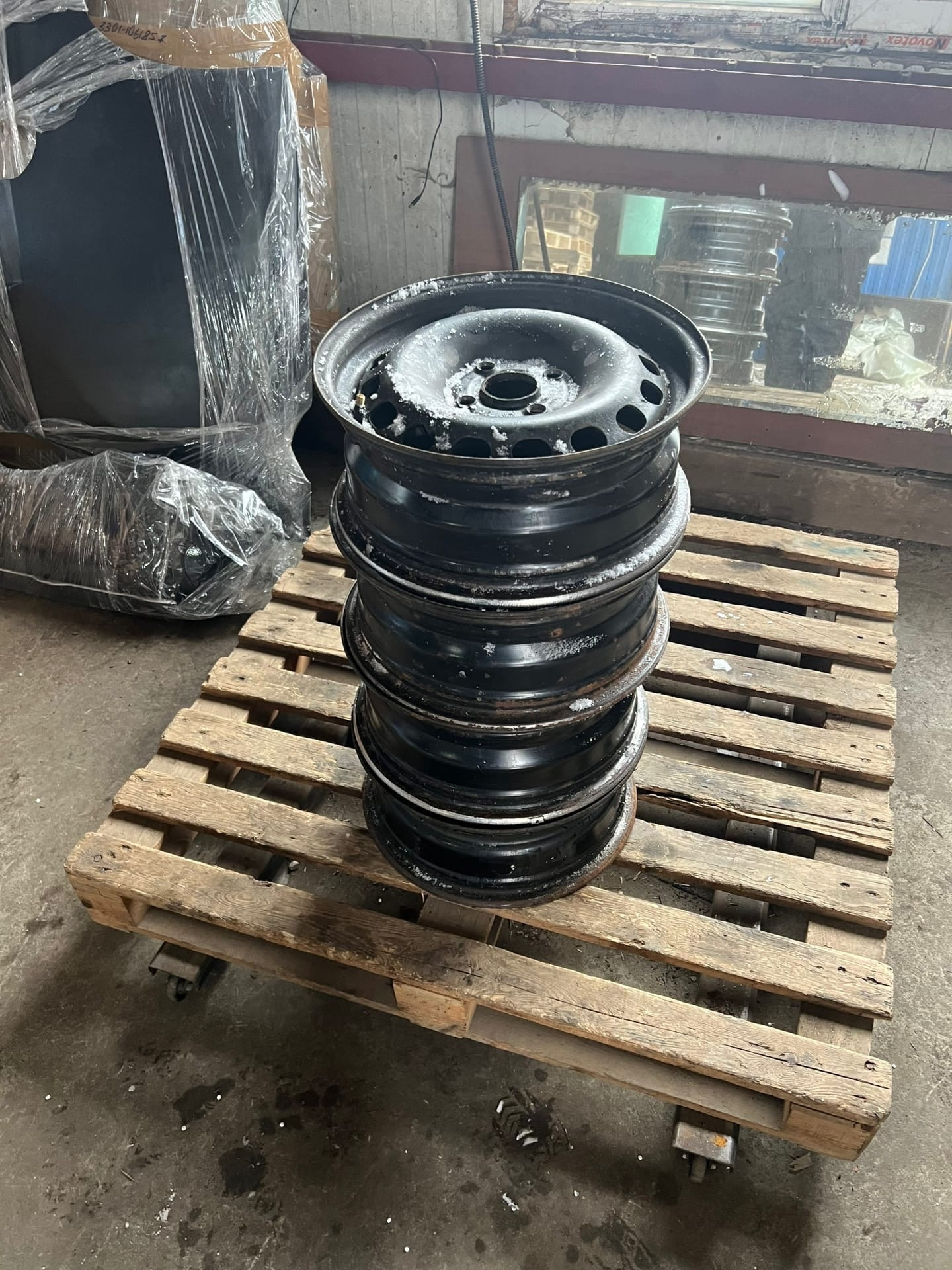 Колеса на зиму! Переобулся и поставил зимовать! — Audi 80 (B3), 1,8 л ...