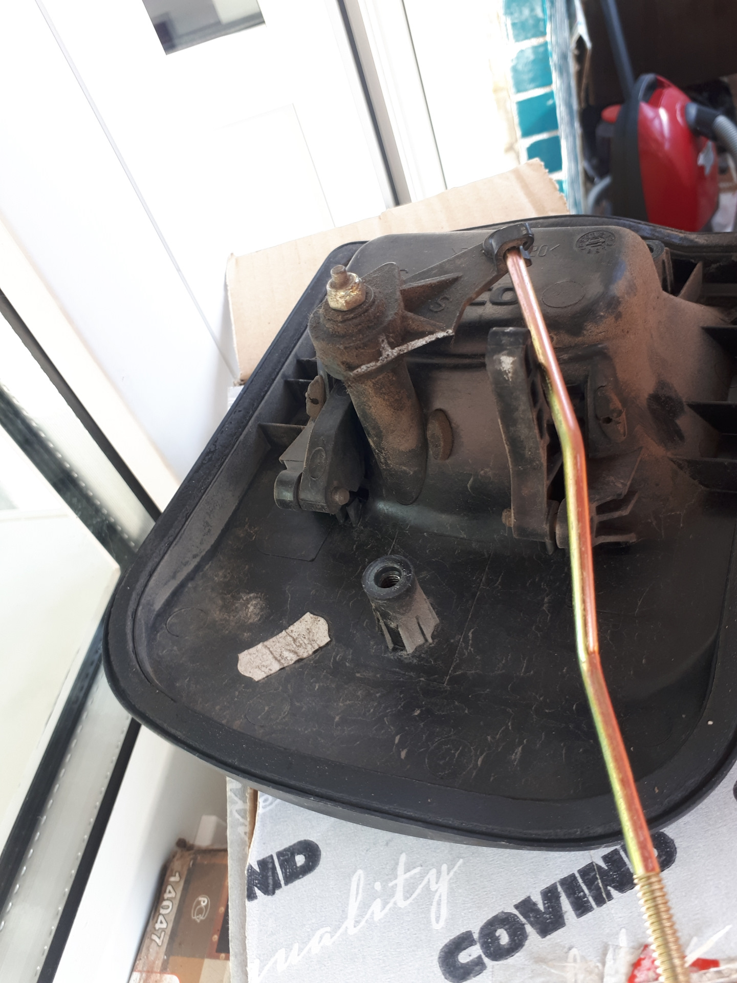 Замена наружной ручки водительской двери — Iveco Daily (3G), 2,8 л ...