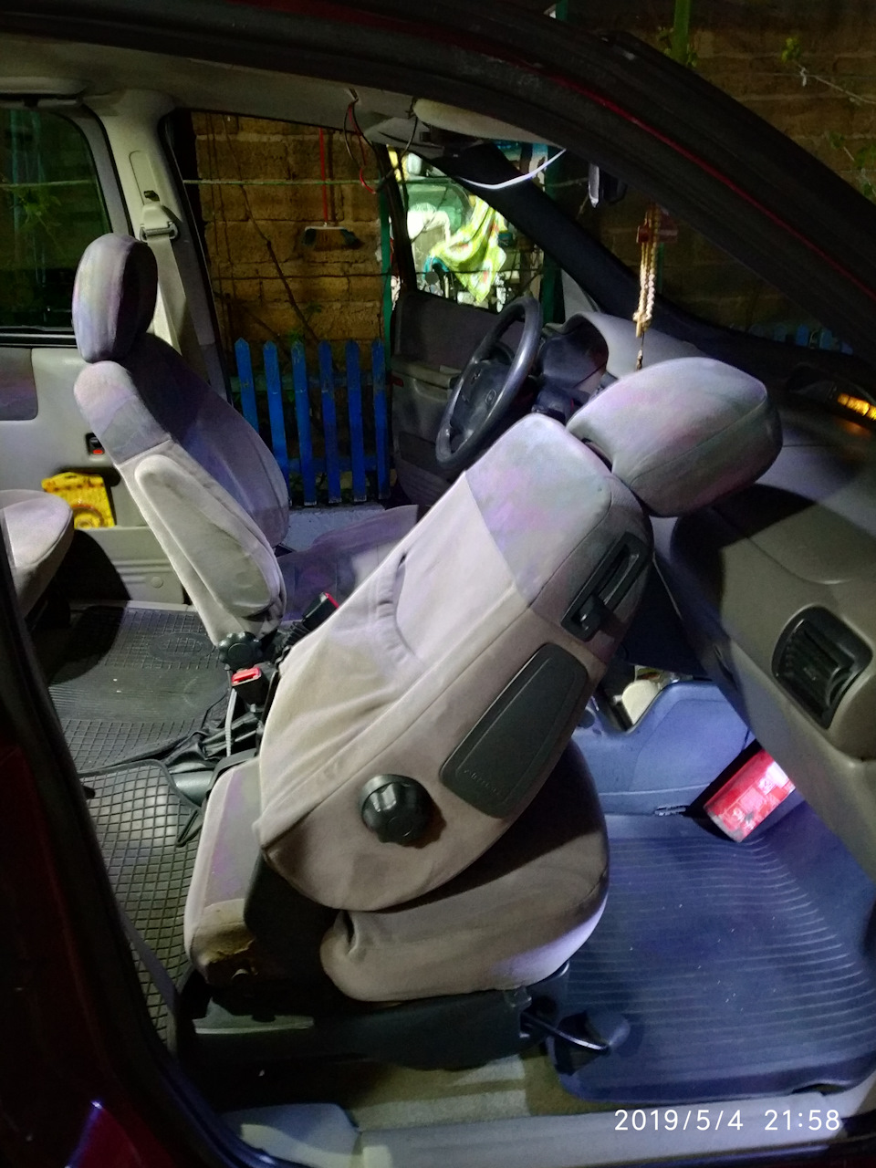 Замена наружной ручки водительской двери — Iveco Daily (3G), 2,8 л ...