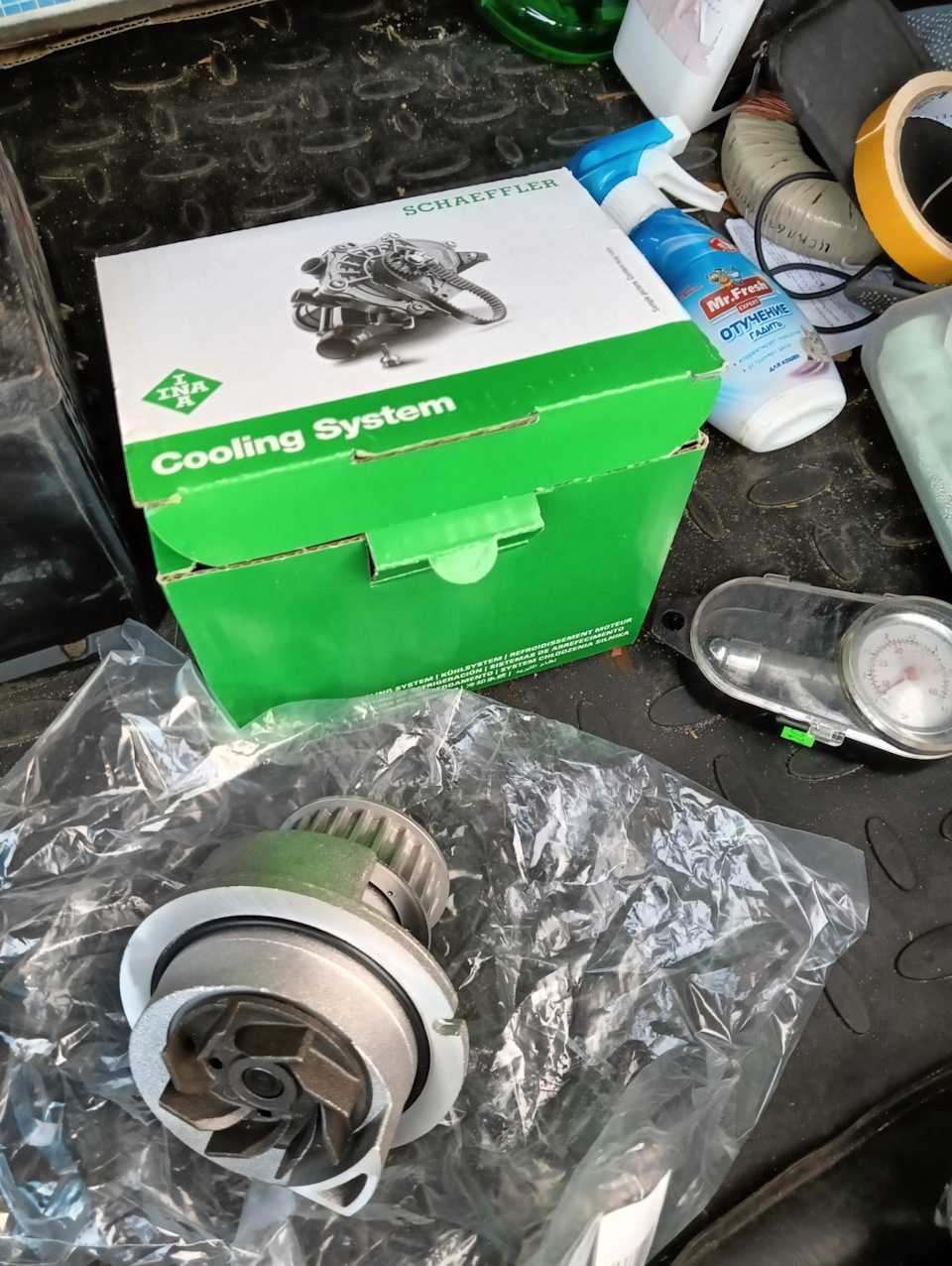 Замена сальников распредвала, коленвала, ГРМ, помпы и свечей — Opel ...