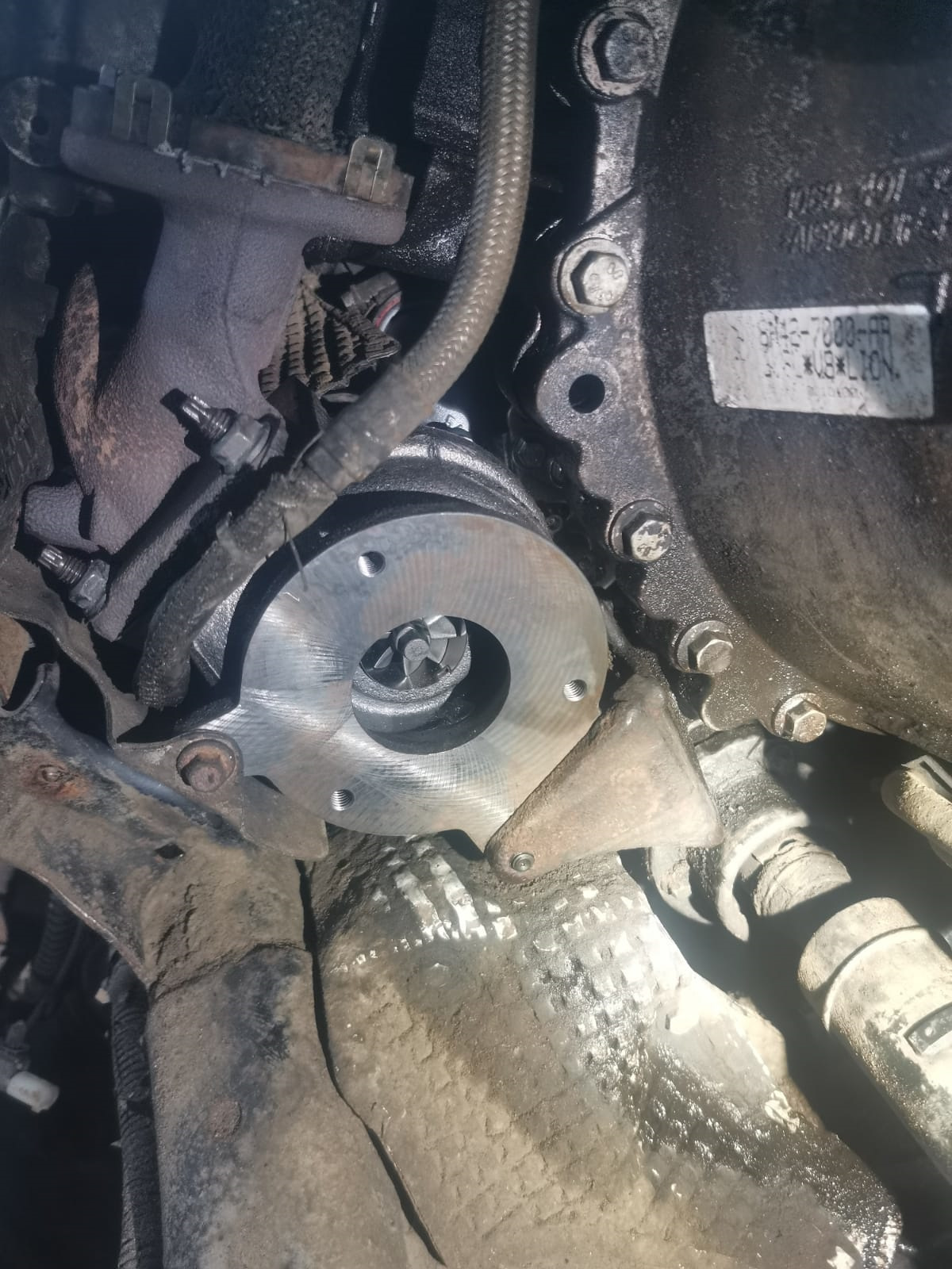 Левая турбина. — Land Rover Range Rover Sport (1G), 3,6 л, 2007 года ...