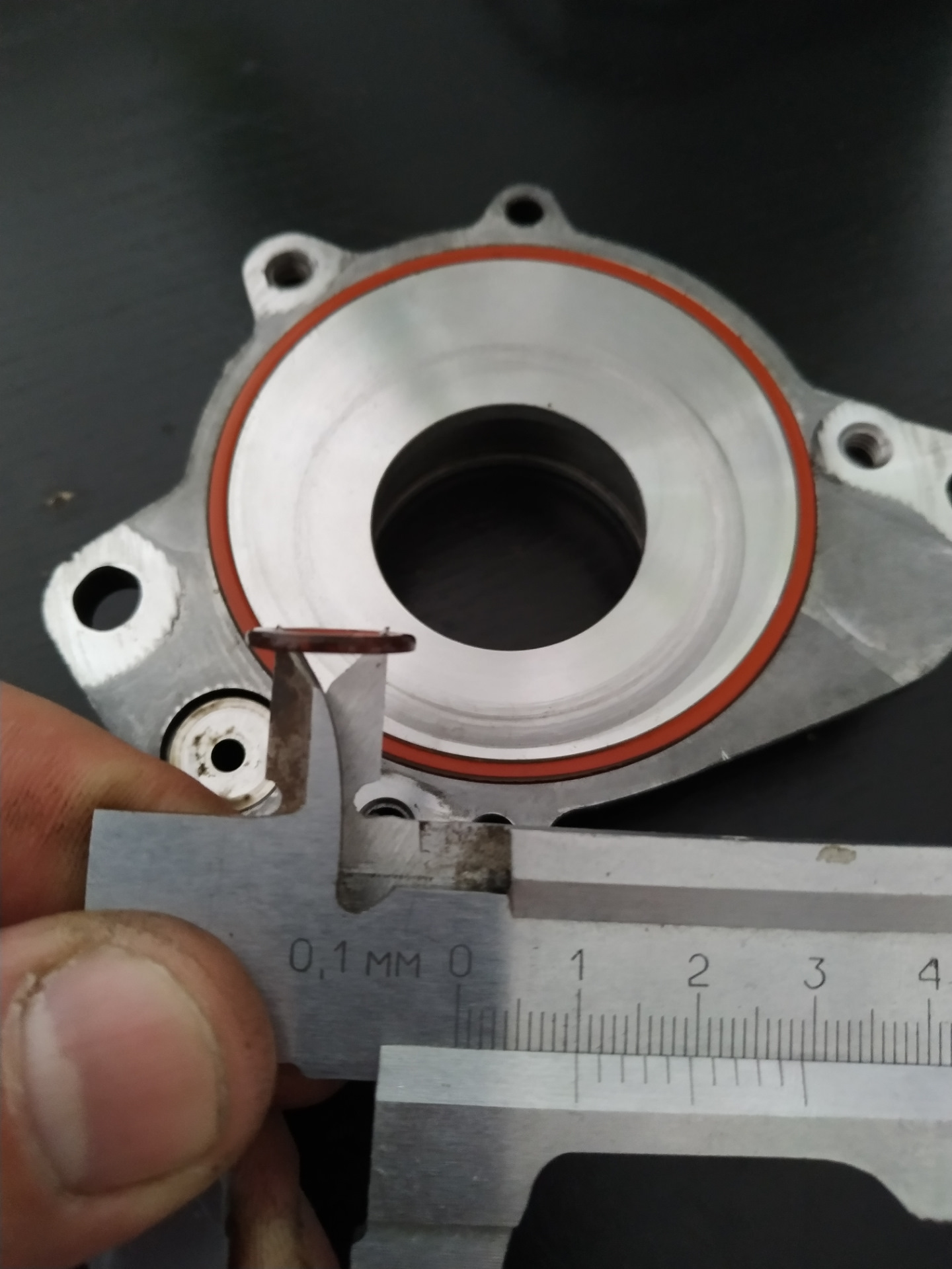 Вакуумный насос — Mitsubishi L200 (4G), 2,5 л, 2008 года | своими ...