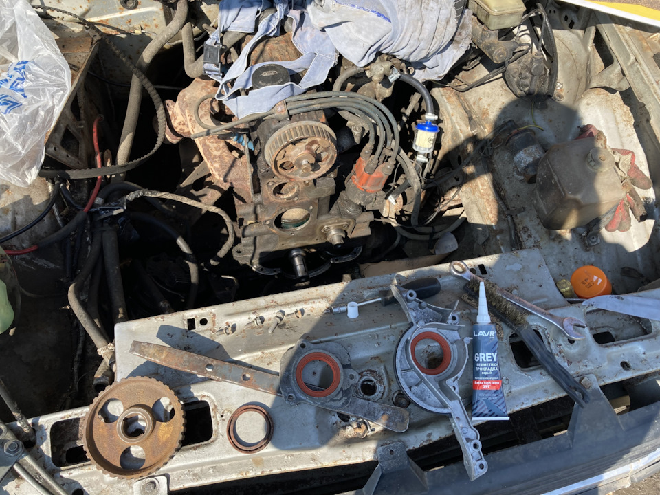 Обслуживание/ревизия мотора — Ford Granada Mark II, 2 л, 1979 года ...