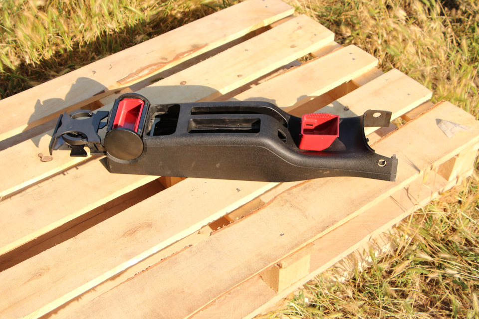 Центральная консоль с пепелками на Volkswagen Golf Mk4. Б/у | 4 000 ₽ в ...