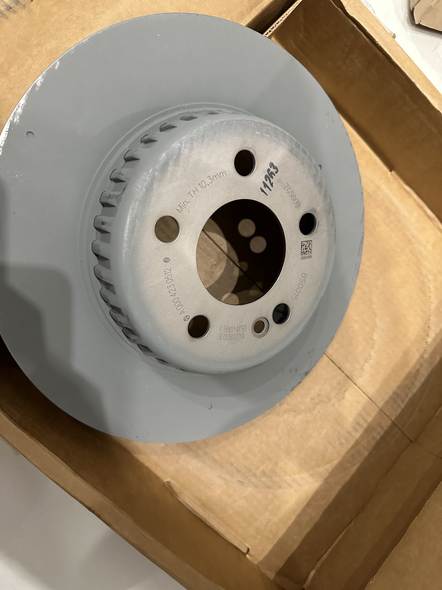 Замена тормозных дисков и колодок вкруг — Mercedes-Benz C-Class (W205 ...