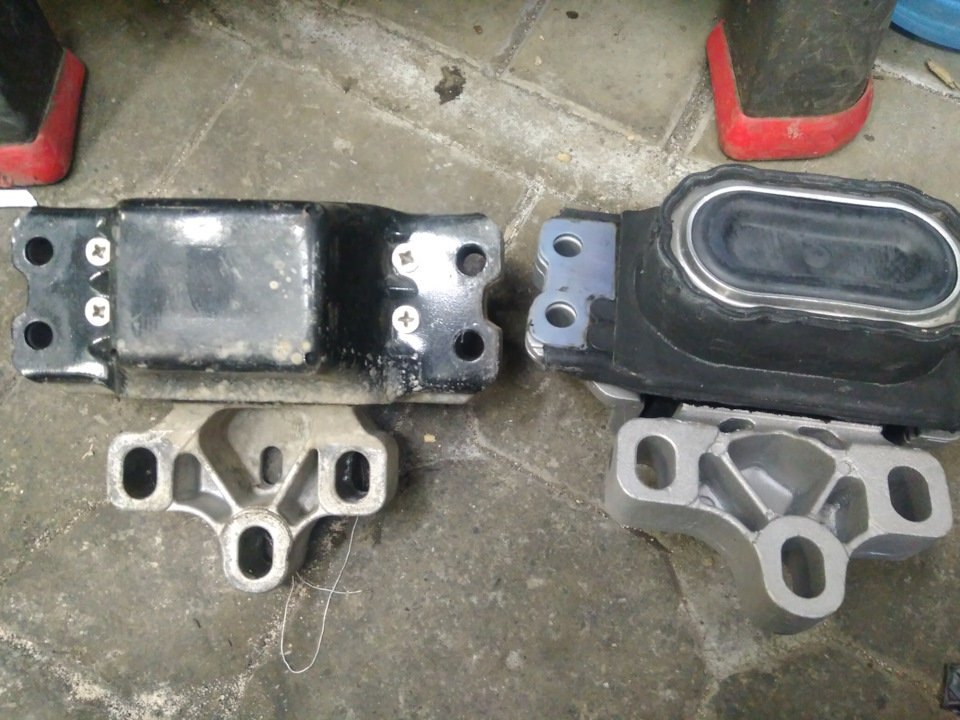 Замена опоры КПП на гидро 8J0199555D — Skoda Octavia A5 Mk2, 1,8 л ...