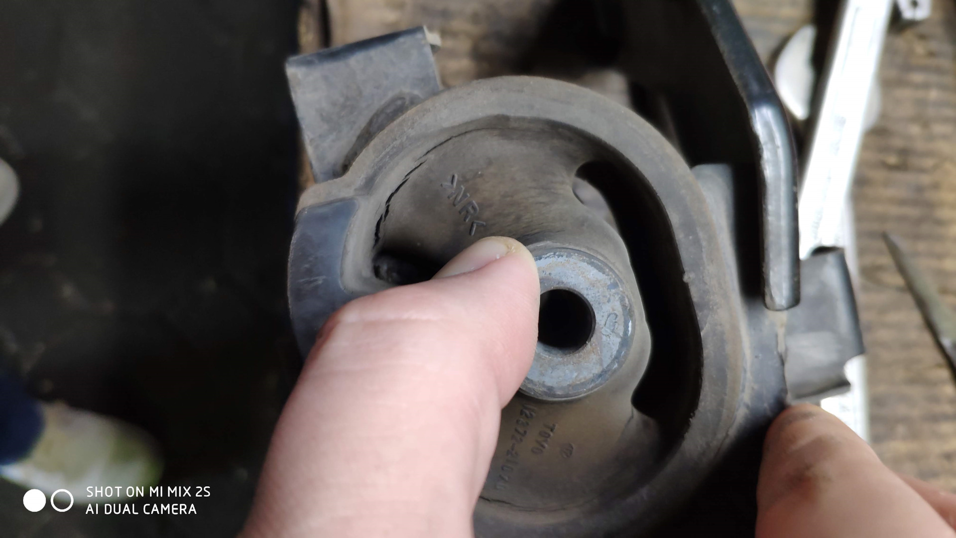 Замена подушек ДВС — Toyota Corolla (140/150), 1,6 л, 2008 года | визит ...