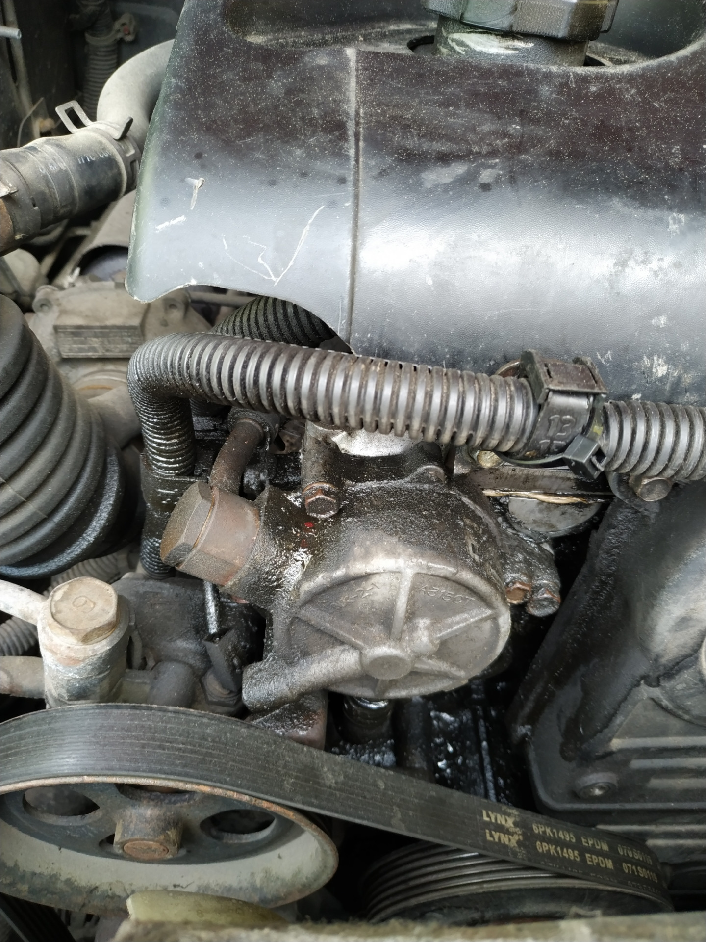 Вакуумный насос — Mitsubishi L200 (4G), 2,5 л, 2008 года | своими ...