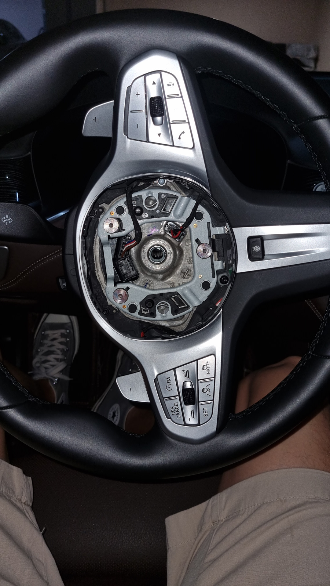 Ремонт коммутационного блока рулевой колонки БМВ 7 — BMW 7 series (G11 ...