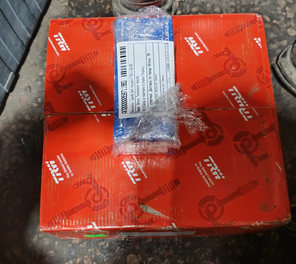 Тормозные диски, колодки, сальник редуктора, тяги стабилизатора ...