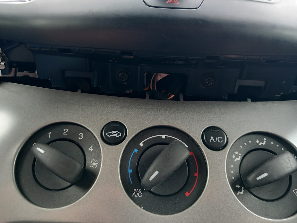 Установка Sync 3 в форд фокус 3 дорестайлинг — Ford Focus Hatchback III ...