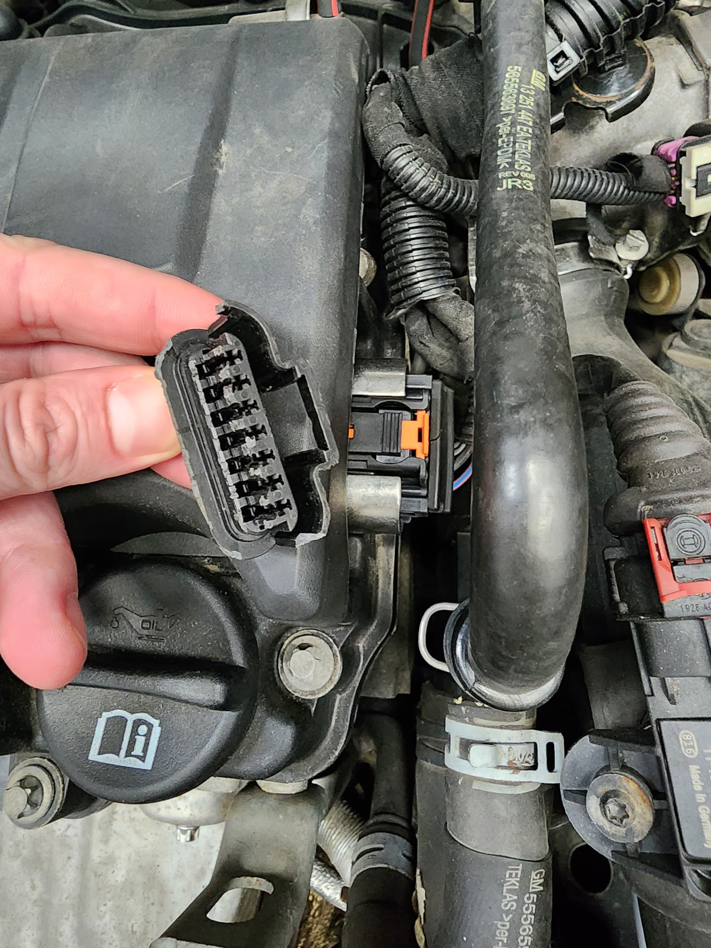 Разъем модуля, ограничитель двери, кусок защиты — Opel Astra J GTC, 1,4 ...