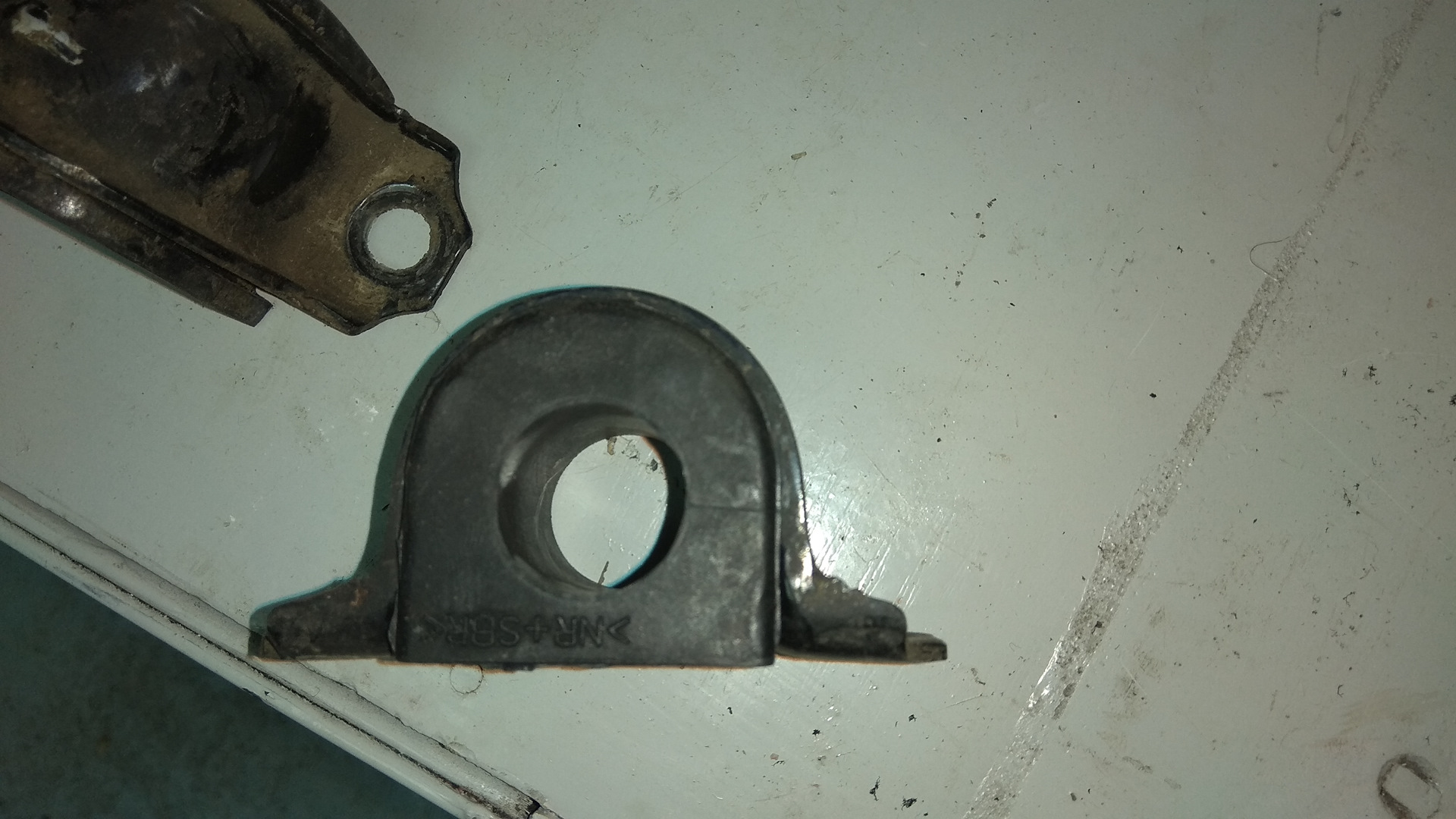 Втулки стабилизатора от Крузака. — Suzuki Grand Vitara (2G), 2 л, 2006 ...