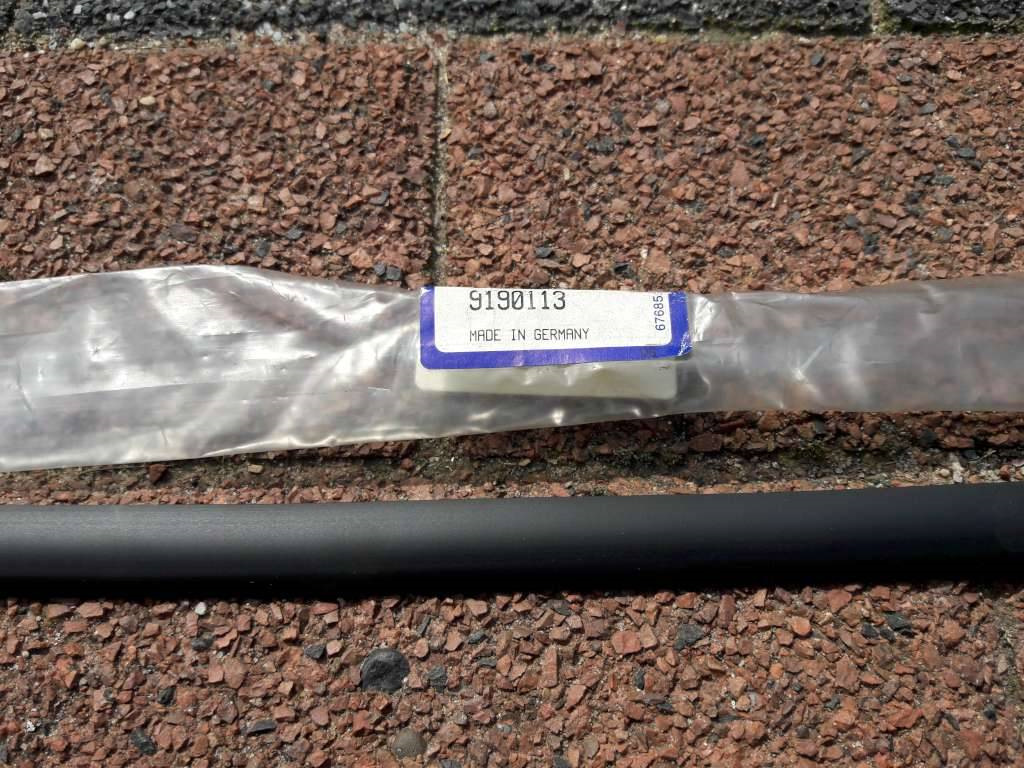 Молдинг лобового стекла — Volvo V70 R (1G), 2,3 л, 1997 года | поломка ...