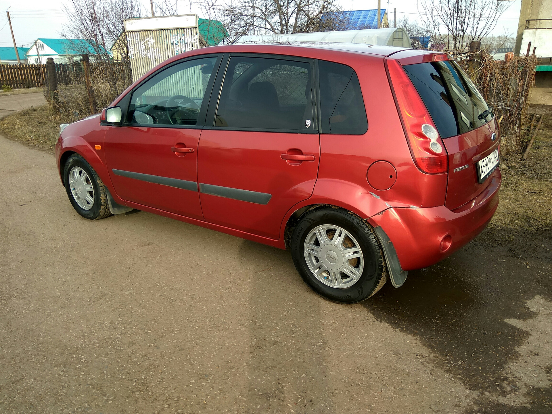 Летние шины, новый кархер к5 и домкрат. — Ford Fiesta (Mk V), 1,6 л ...