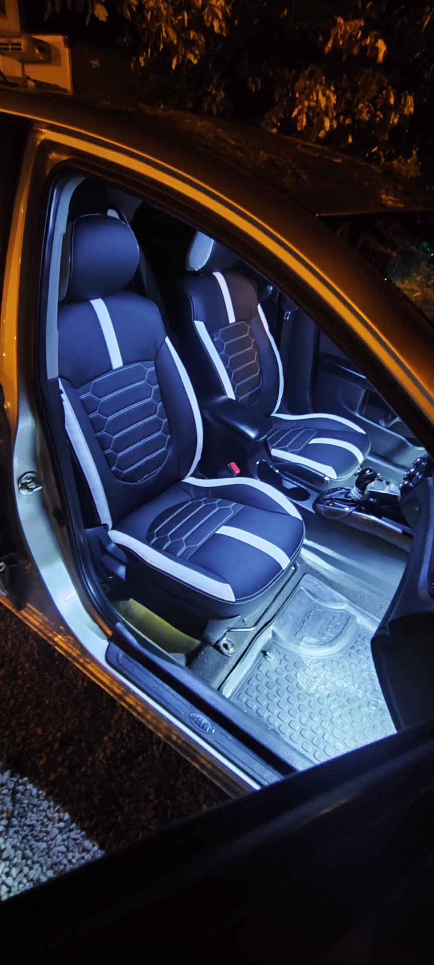 Чахольчики — KIA Cerato (2G), 1,6 л, 2011 года | аксессуары | DRIVE2