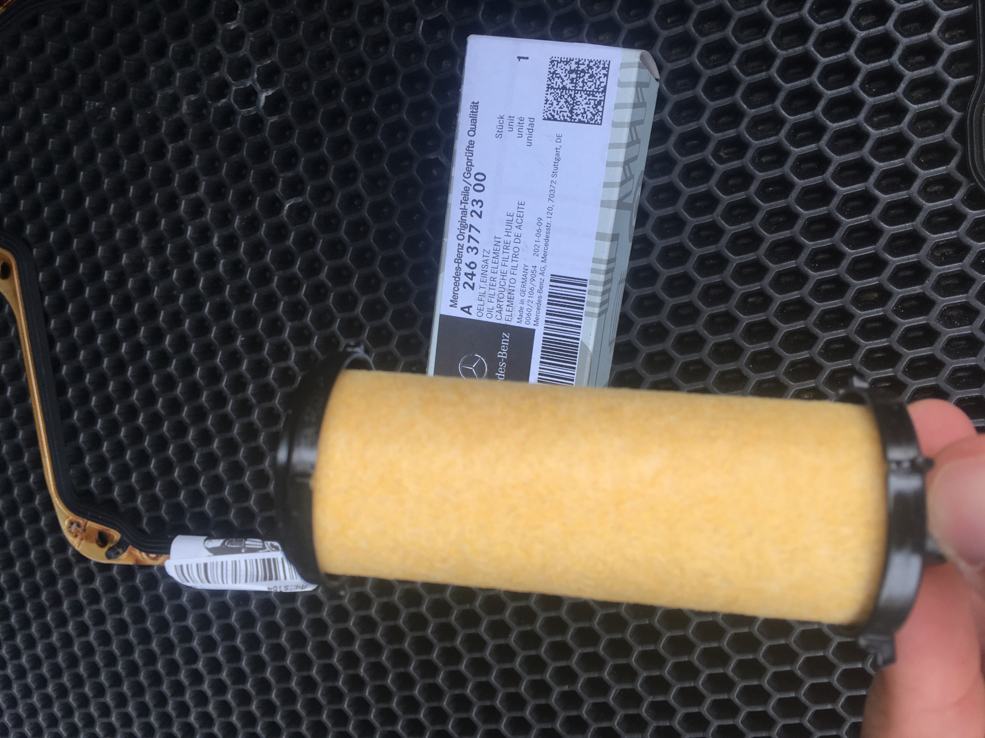 Замена масло в коробке — Mercedes-Benz GLA-Class (X156), 1,6 л, 2014 ...