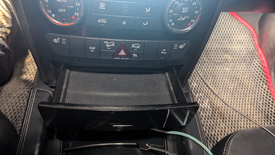 Доукомплектування панели — Mercedes-Benz M-Class (W164), 3 л, 2011 года ...