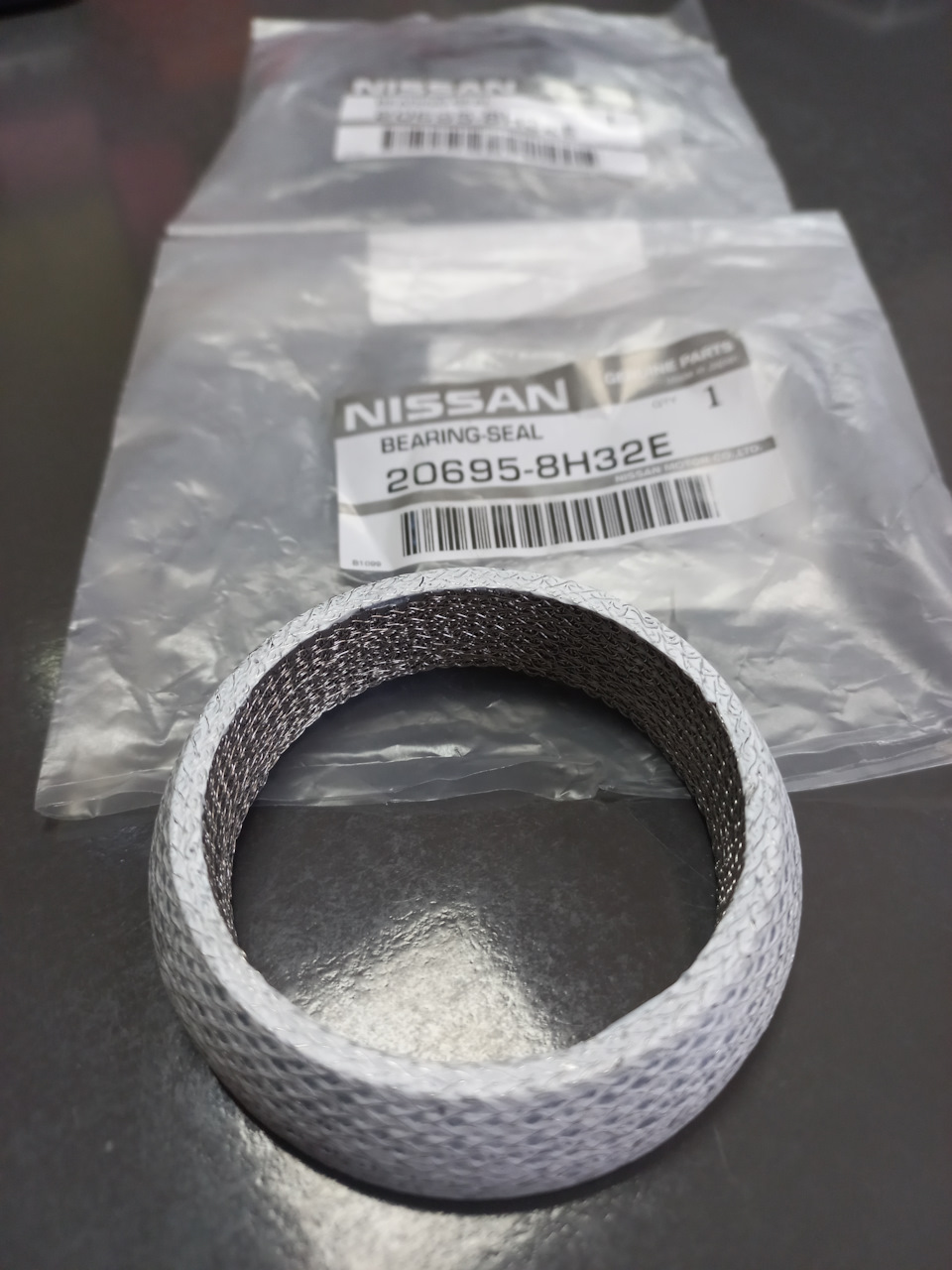 206958H32E Прокладка выхлопной трубы металлографитовая NISSAN INFINITI ...