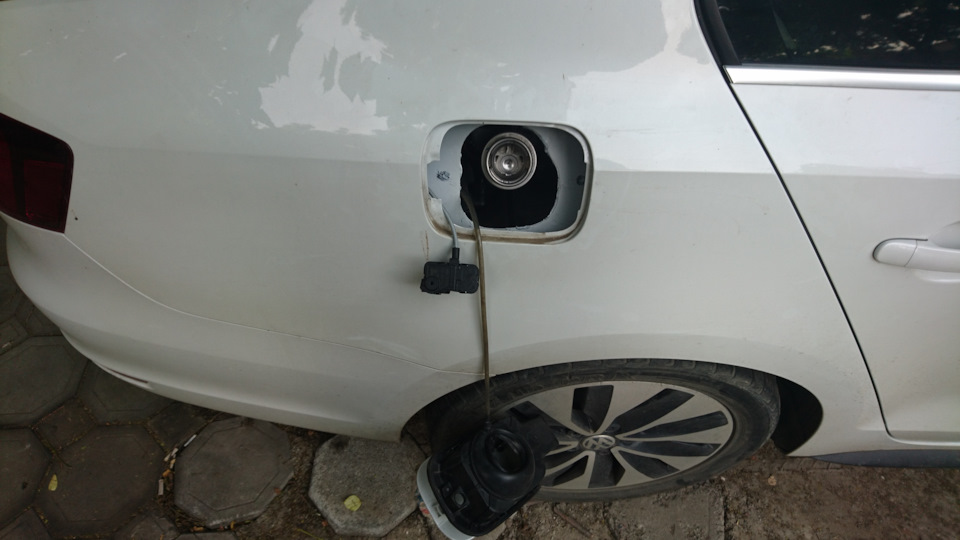 Лючок бензобака — миссия выполнена!)) — Volkswagen Jetta Hybrid, 1,4 л ...