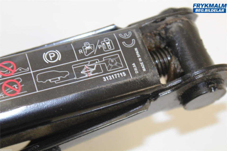 Доукомплектовываем отсек докатки — Volvo XC70 III, 2,4 л, 2008 года ...