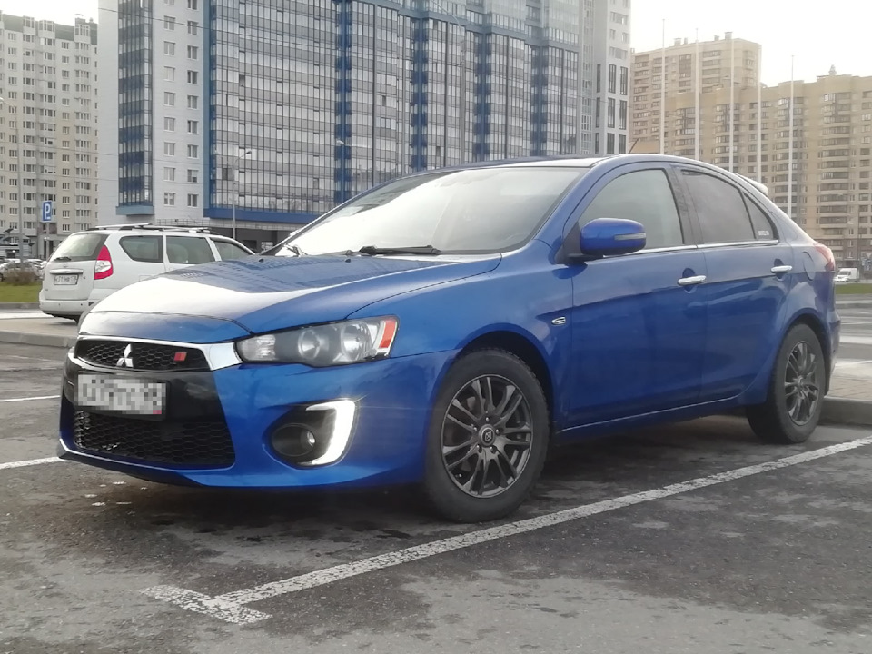 Установил оригинальные электроскладные зеркала с повторителями 2016 ...