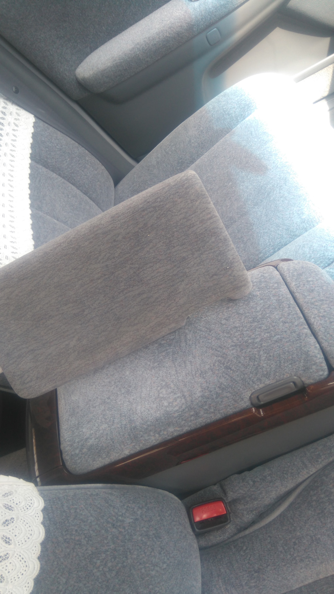 Восстановление салона — подлокотник — Toyota Crown Majesta (S150), 4 л ...