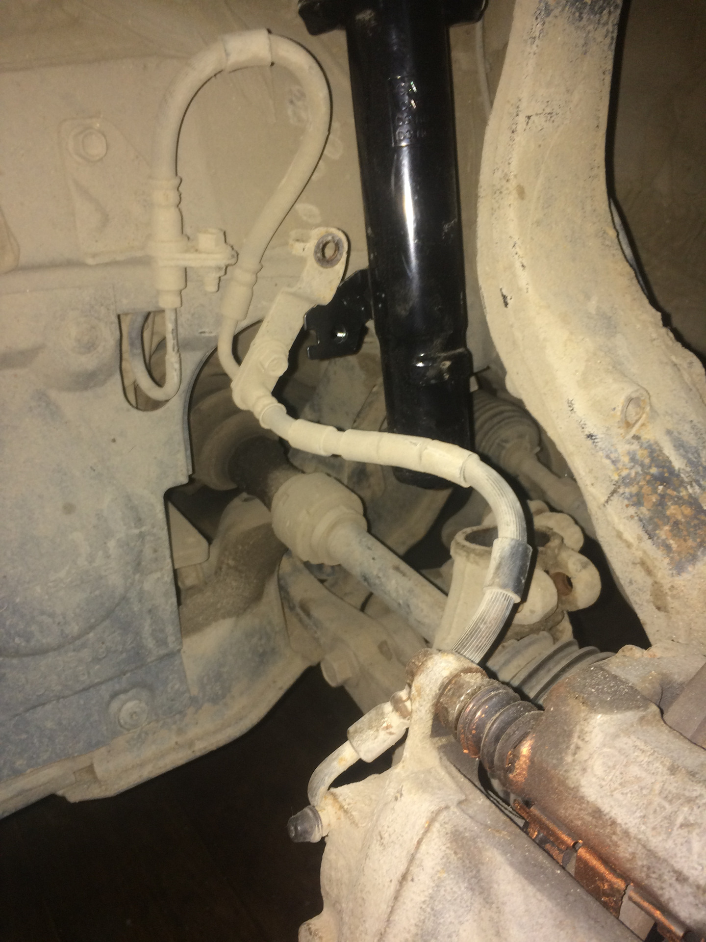 Замена передних амортизаторов — Mazda 6 (2G) GH, 2 л, 2008 года ...