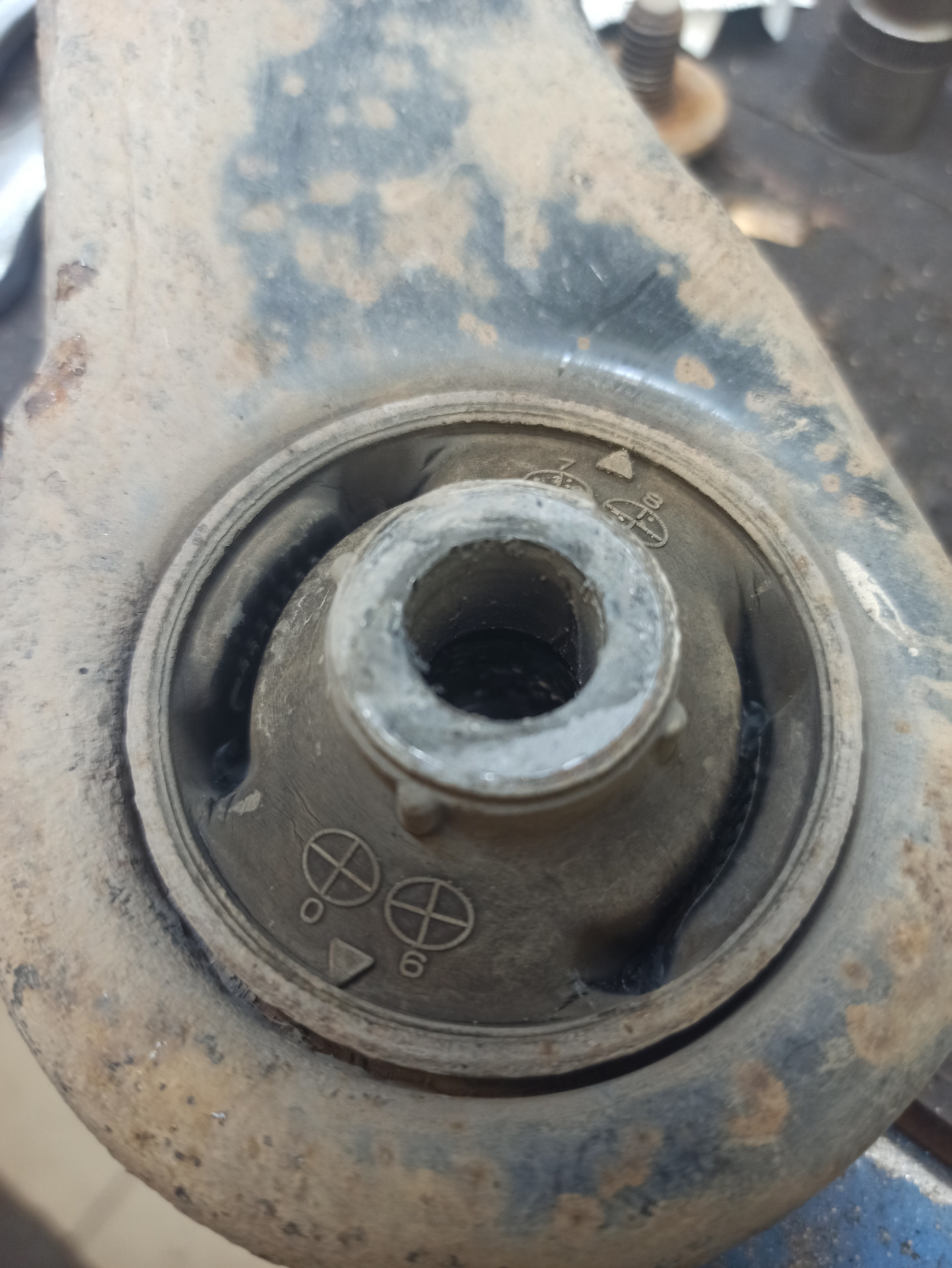 №124. Замена стоек стабилизатора перед-зад, заднего сайлентблок ...